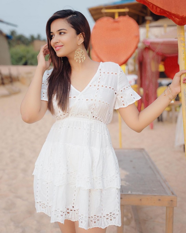 Pujita Ponnada Goa pics hot - Discussions - Andhrafriends.com